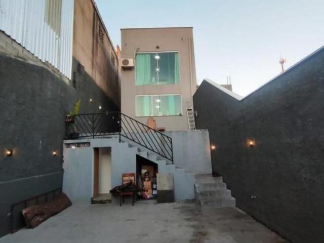 Casa para Venda em Contagem, Petrolândia, 3 dormitórios, 3 banheiros, 1 vaga