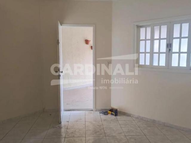 Casa para venda em Cooperativa Habitacional Azulville de 180.00m² com 2 Quartos, 1 Suite e 2 Garagen
