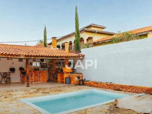 Casa para venda em Corrupira de 291.00m² com 3 Quartos, 1 Suite e 8 Garagens