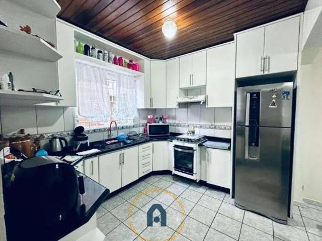 Casa para venda em Costeira de 160.00m² com 2 Quartos, 1 Suite e 1 Garagem