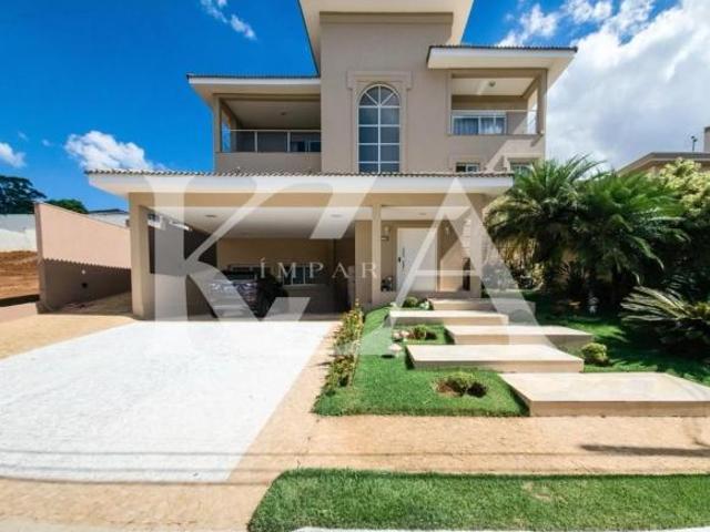 Casa para venda em Caxambu de 577.00m² com 3 Quartos, 3 Suites e 4 Garagens