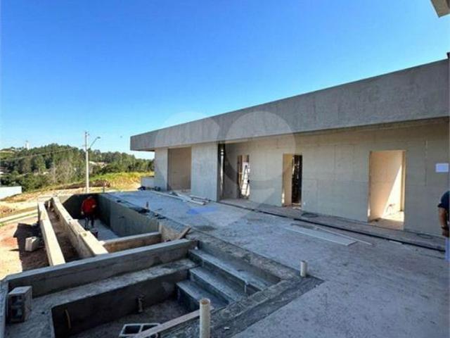 Casa para venda em Caxambu de 220.00m² com 4 Quartos, 3 Suites e 4 Garagens