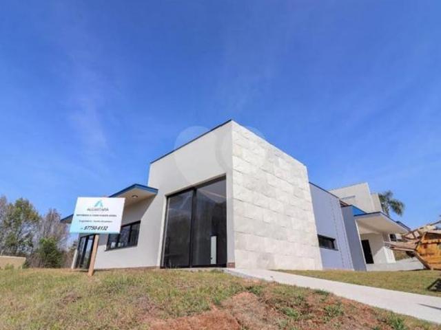Casa para venda em Caxambu de 275.00m² com 4 Quartos, 4 Suites e 2 Garagens
