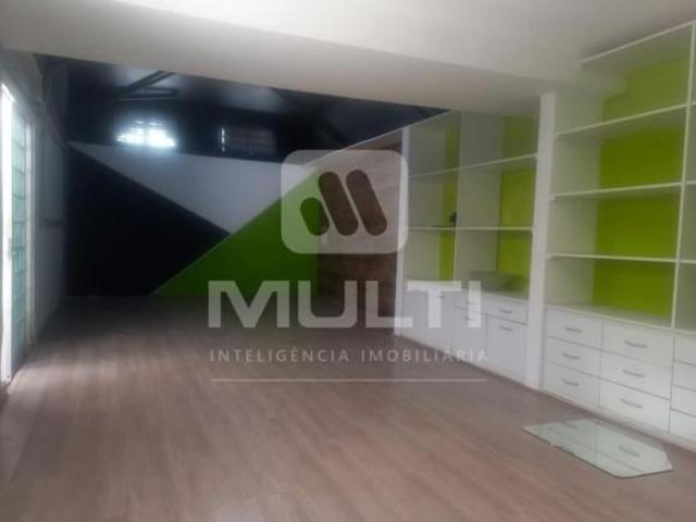 Casa para venda em Cazeca, Uberlândia