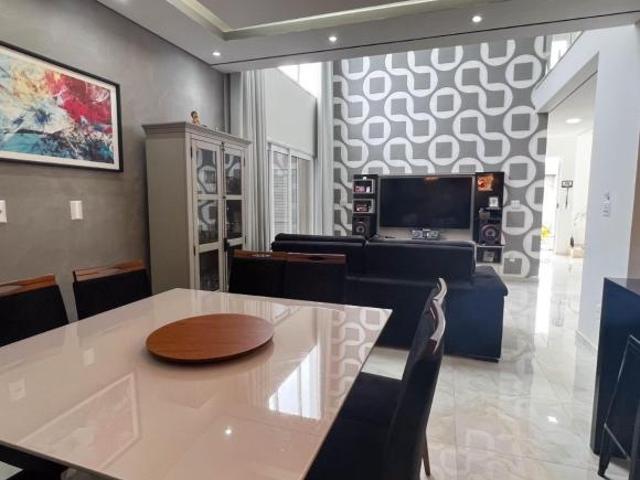 Casa para Venda em Caçapava/SP 4 Dorm. 236 m2 Área Útil
