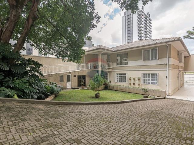 Casa para venda em Cabral em Curitiba Paraná de 400.00m² com 6 Quartos e 2 Suítes