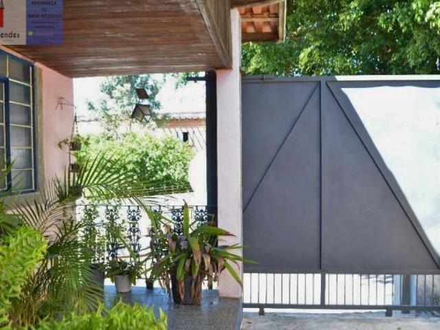 Casa para Venda em Cachoeira Paulista, Margem Esquerda, 3 dormitórios, 3 banheiros, 5 vagas