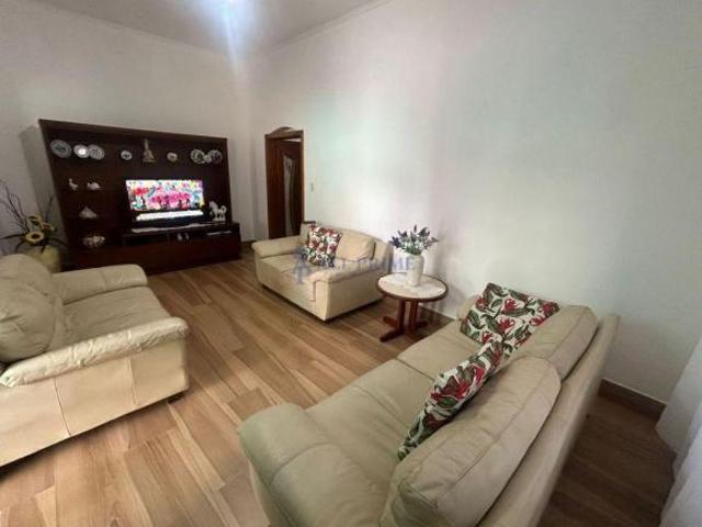 Casa para venda em Caiçara de 160.00m² com 3 Quartos, 1 Suite e 5 Garagens