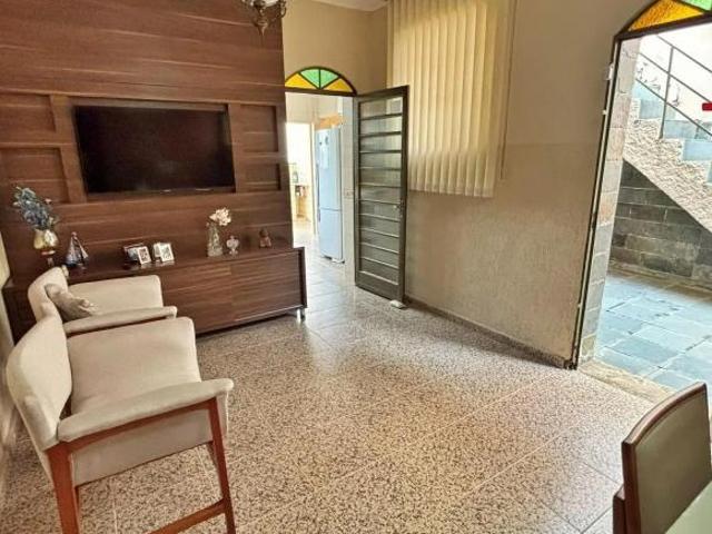 Casa para venda em Caiçaras, Belo Horizonte