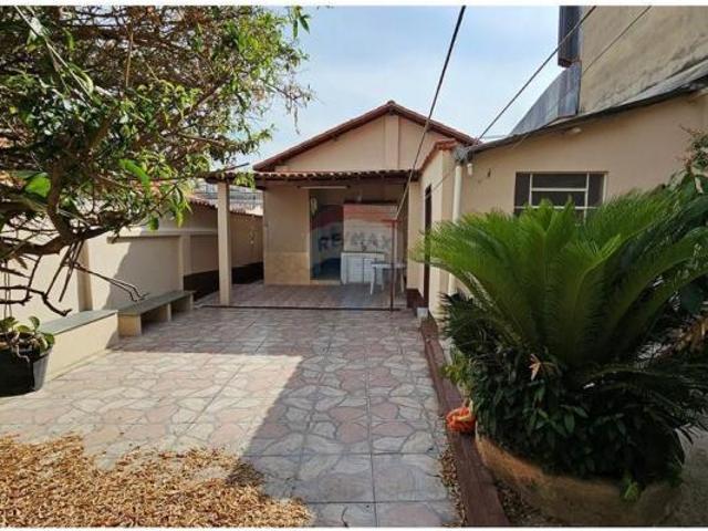 Casa para venda em Caiçaras de 200.78m² com 4 Quartos e 1 Garagem