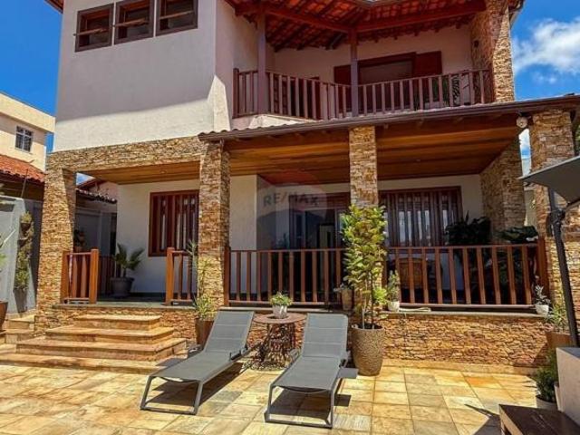 Casa para venda em Caiçaras de 469.00m² com 4 Quartos, 1 Suite e 5 Garagens
