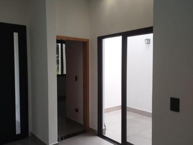 Casa para venda em Cajuru Do Sul de 112.00m² com 3 Quartos, 3 Suites e 2 Garagens