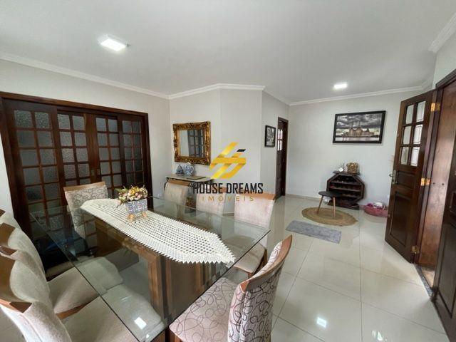 Casa para venda em Cajuru em Curitiba Paraná de 243.00m² com 3 Quartos, 1 Suíte e 2 Garagens