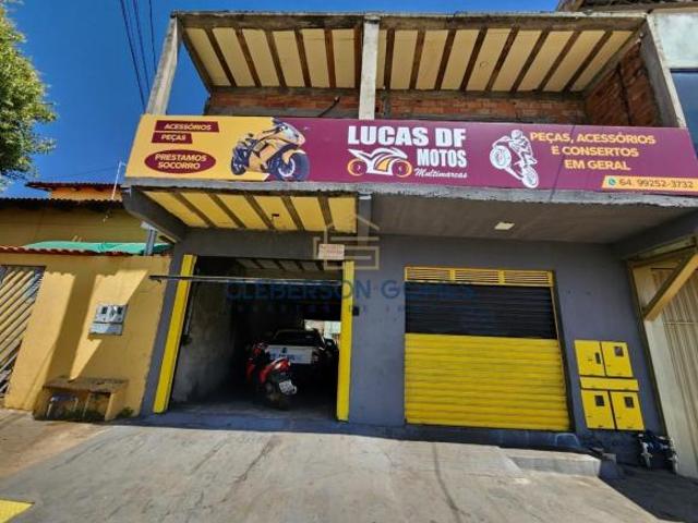 Casa para Venda em Caldas Novas, Nova Vila, 6 dormitórios, 1 suíte, 1 banheiro, 3 vagas