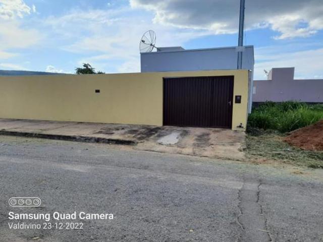 Casa para Venda em Caldas Novas, ESTÂNCIA ITANHANGUA, 2 dormitórios, 1 suíte, 2 banheiros, 2 vagas