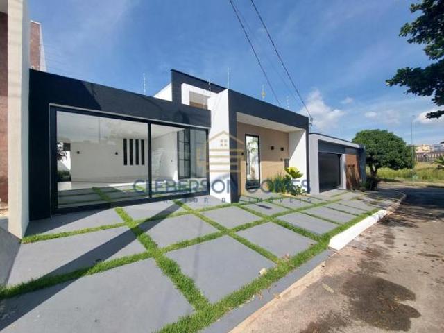 Casa para Venda em Caldas Novas, Estância Itaguaí, 3 dormitórios, 1 suíte, 1 banheiro, 4 vagas