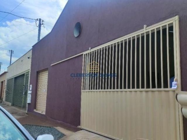 Casa para Venda em Caldas Novas, Jardim Privê das Caldas, 2 dormitórios, 1 suíte, 1 banheiro, 1 vaga