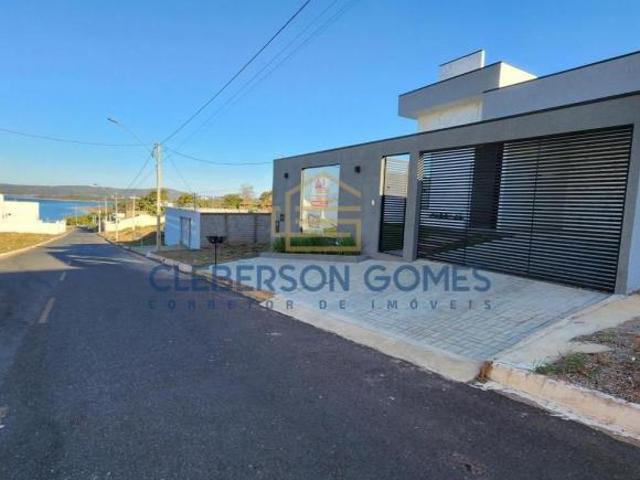 Casa para Venda em Caldas Novas, Setor Lago Sul, 3 dormitórios, 1 suíte, 1 banheiro, 2 vagas