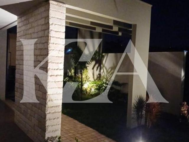 Casa para venda em Caldeira de 193.00m² com 3 Quartos, 3 Suites e 5 Garagens