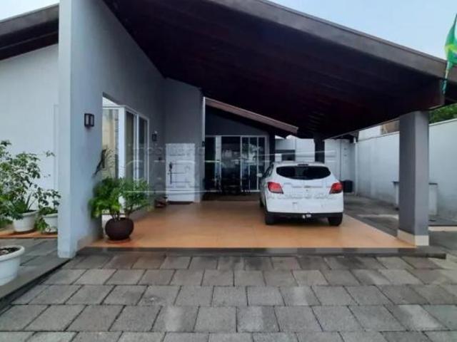 Casa para venda em Cambuy de 247.00m² com 3 Quartos, 3 Suites e 6 Garagens