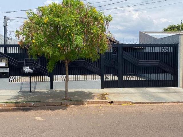 Casa para Venda em Campo Grande, Maria Aparecida Pedrossian, 2 dormitórios, 2 banheiros, 5 vagas