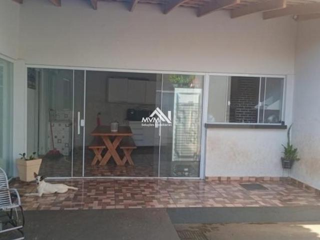 Casa para Venda em Campo Grande, Monte Castelo, 2 dormitórios, 1 suíte, 3 banheiros, 2 vagas