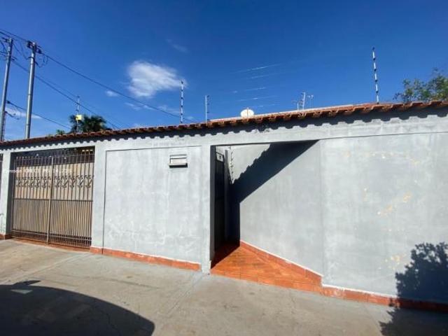 Casa para Venda em Campo Grande, Jardim Nhanhá, 4 dormitórios, 1 suíte, 3 banheiros, 5 vagas
