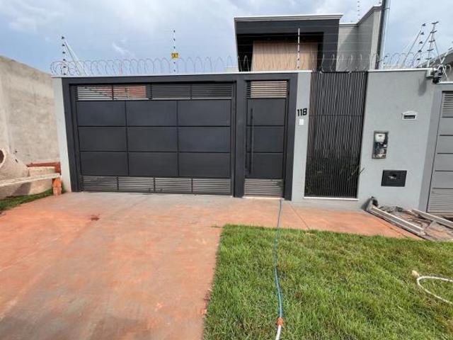 Casa para Venda em Campo Grande, Parque Residencial Rita Vieira, 3 dormitórios, 3 suítes, 3 banheiro