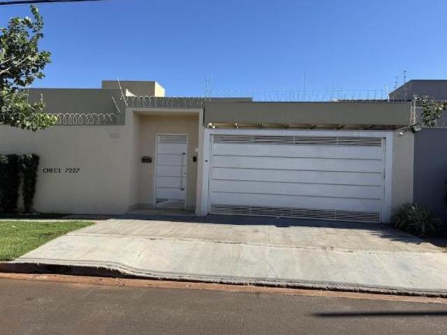 Casa para Venda em Campo Grande, RITA VIEIRA, 3 dormitórios, 1 suíte, 3 banheiros, 3 vagas