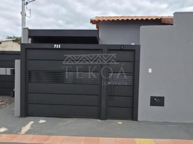 Casa para Venda em Campo Grande, Vila Palmira, 2 dormitórios
