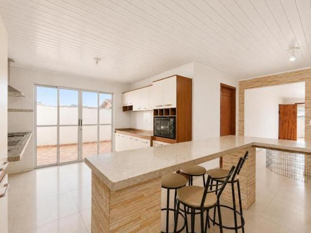 Casa para Venda em Campo Largo, Águas Claras, 3 dormitórios, 1 suíte, 2 banheiros, 1 vaga