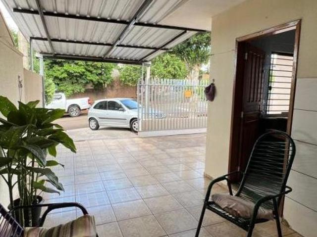 Casa para Venda em Campo Mourão, Jardim Pio XII, 3 dormitórios, 1 suíte, 2 banheiros, 1 vaga