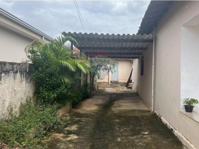 Casa para venda em Campo Verde de 360.00m² com 3 Quartos e 3 Garagens