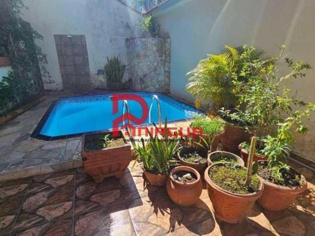 Casa para venda em Canto Do Forte de 165.00m² com 3 Quartos, 1 Suite e 2 Garagens