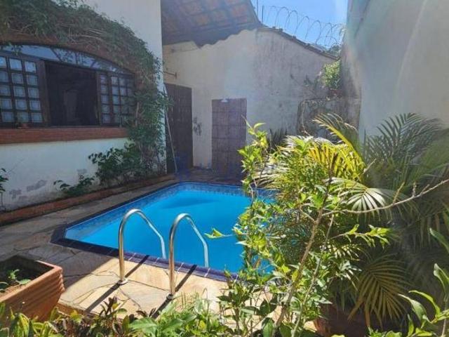 Casa para venda em Canto Do Forte de 180.00m² com 3 Quartos, 1 Suite e 2 Garagens