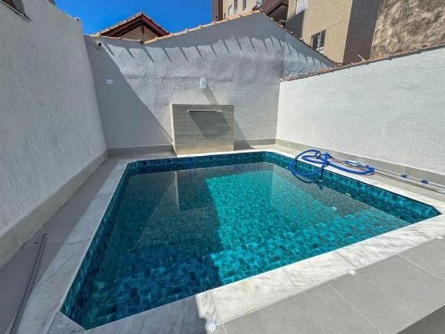 Casa para venda em Canto Do Forte de 212.00m² com 3 Quartos, 1 Suite e 2 Garagens