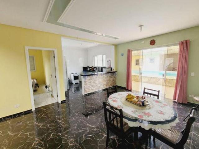 Casa para venda em Canto Do Forte de 291.00m² com 5 Quartos, 5 Suites e 4 Garagens