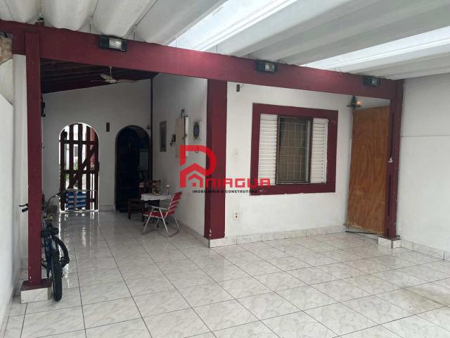 Casa para venda em Canto Do Forte em Praia Grande São Paulo de 100.00m² com 3 Quartos, 1 Suíte e 3 Garagens
