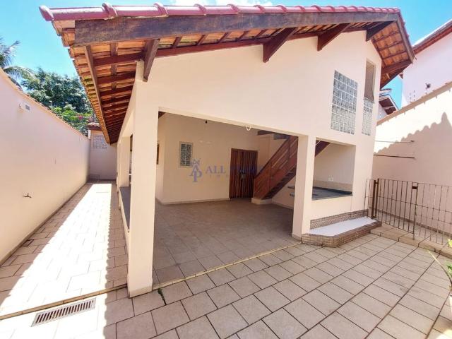 Casa para venda em Canto Do Forte em Praia Grande São Paulo de 152.00m² com 3 Quartos, 1 Suíte e 3 Garagens