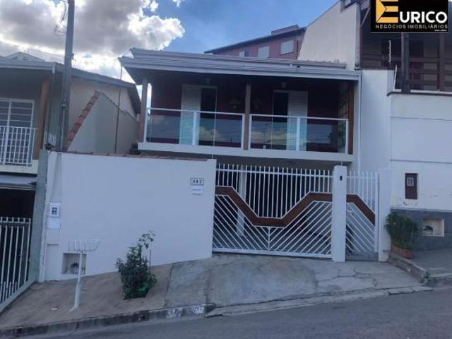 Casa para venda em Capela de 135.00m² com 3 Quartos e 3 Garagens