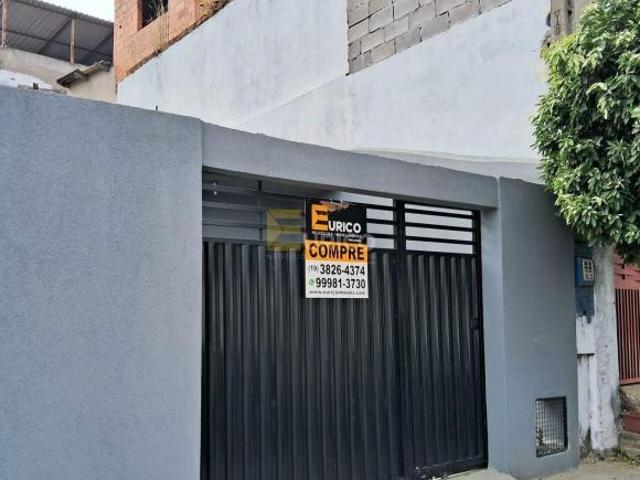 Casa para venda em Capela de 60.00m² com 1 Quarto e 3 Garagens