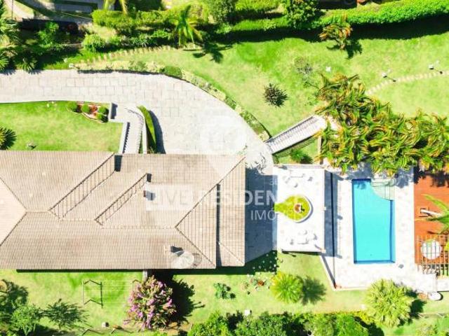 Casa para venda em Capela Do Barreiro de 385.00m² com 4 Quartos, 4 Suites e 9 Garagens