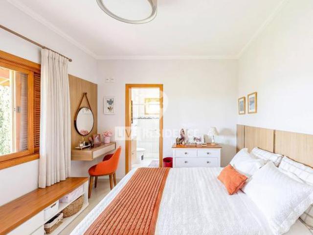 Casa para venda em Capela Do Barreiro de 316.00m² com 3 Quartos, 3 Suites e 3 Garagens