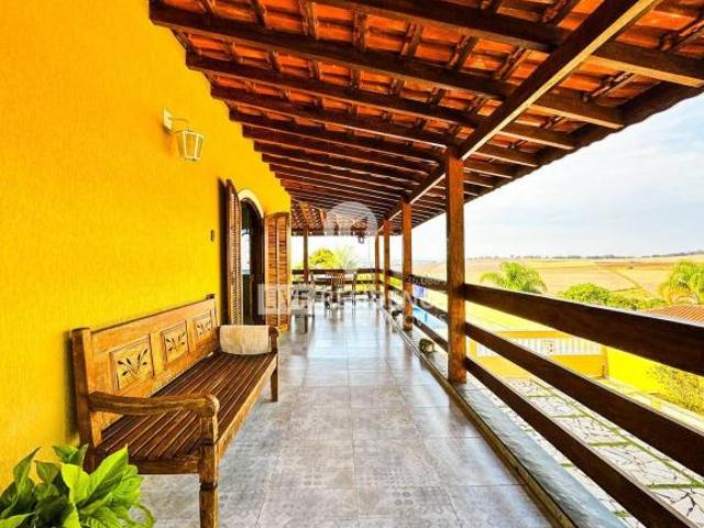 Casa para venda em Capela Do Barreiro de 455.00m² com 5 Quartos, 5 Suites e 9 Garagens