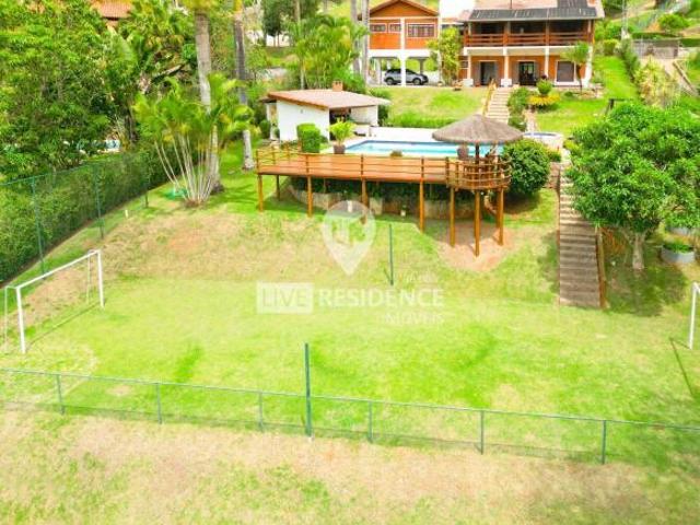 Casa para venda em Capela Do Barreiro de 498.00m² com 4 Quartos, 2 Suites e 5 Garagens