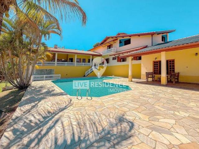 Casa para venda em Capela Do Barreiro de 600.00m² com 4 Quartos, 1 Suite e 5 Garagens