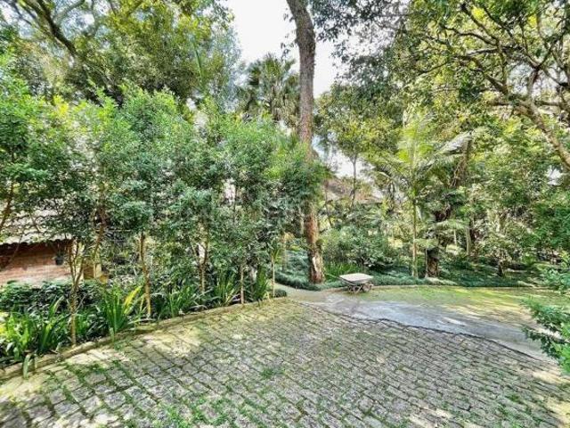 Casa para Venda em Carapicuíba, Chácara Santa Lúcia dos Ypes, 3 dormitórios, 1 suíte, 6 banheiros, 1