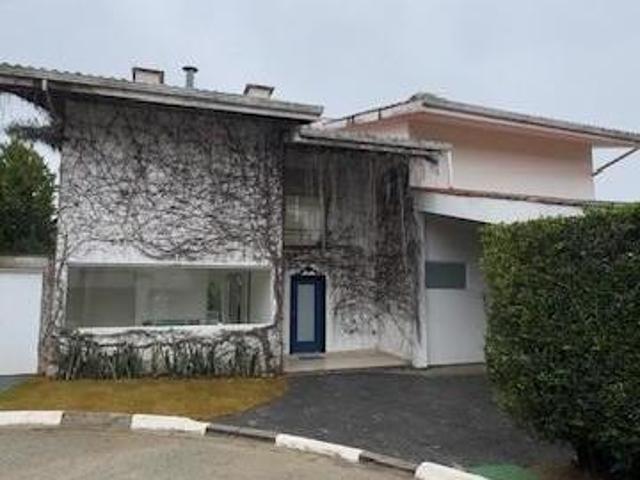 Casa para Venda em Carapicuíba, Granja Santa Maria, 4 dormitórios, 2 suítes, 6 banheiros, 5 vagas