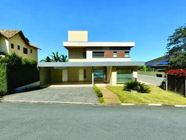 Casa para Venda em Carapicuíba, Granja Viana, 3 dormitórios, 3 suítes, 4 banheiros, 6 vagas