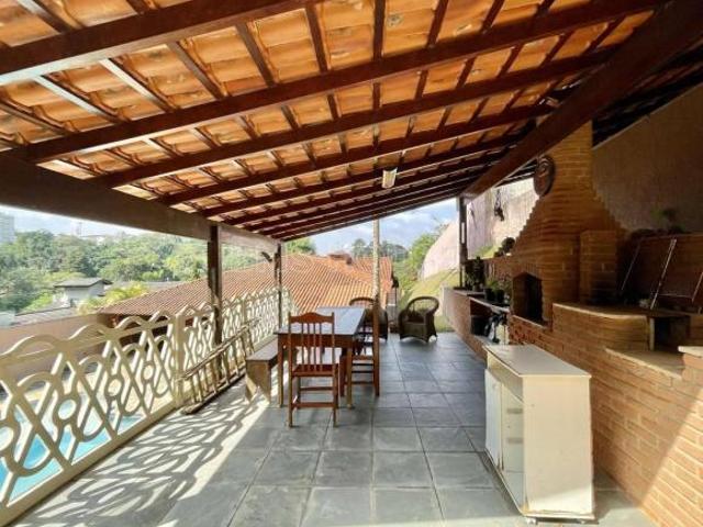 Casa para Venda em Carapicuíba, Granja Viana, 3 dormitórios, 3 suítes, 4 banheiros, 8 vagas